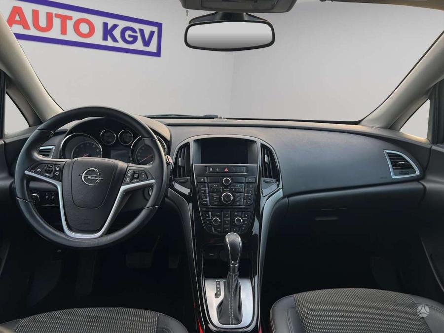 Grey Opel Astra 2014 in Kaunas, with an engine capacity of 1.40 L and mileage of 149 thousand km for 6499 €, photo 14 on AUTOMOTO.COM.LV