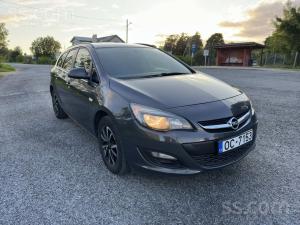 Grey Opel Astra 2014 in Riga, with an engine capacity of 1.70 L and mileage of 313 thousand km for 3300 €, photo  on AUTOMOTO.COM.LV