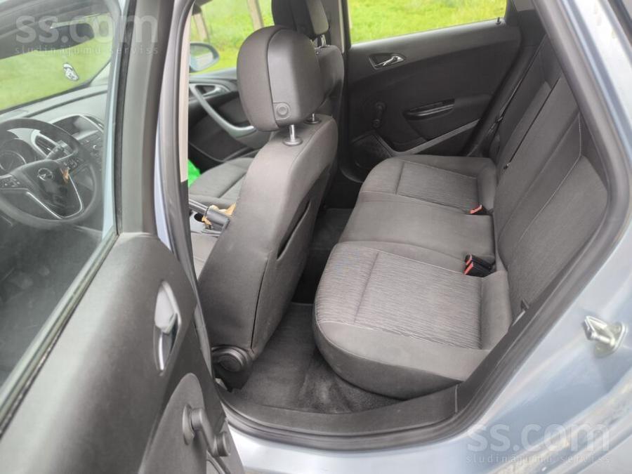 Pelēks Opel Astra 2014 Rīga, ar dzinēja tilpumu 1.70 L un nobraukumu 217 tūkst. km par 3450 €, foto 11 vietnē AUTOMOTO.COM.LV