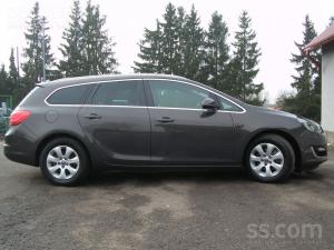 Grey Opel Astra 2014 in Riga, with an engine capacity of 1.70 L and mileage of 231 thousand km for 5850 €, photo 8 on AUTOMOTO.COM.LV