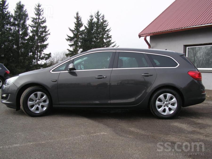 Grey Opel Astra 2014 in Riga, with an engine capacity of 1.70 L and mileage of 231 thousand km for 5850 €, photo 9 on AUTOMOTO.COM.LV