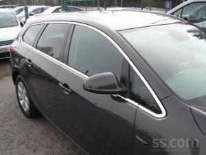 Grey Opel Astra 2014 in Riga, with an engine capacity of 1.70 L and mileage of 231 thousand km for 5850 €, photo 12 on AUTOMOTO.COM.LV