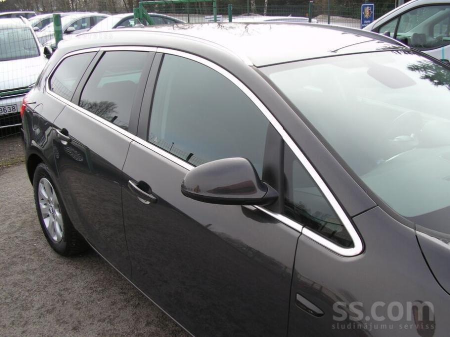 Grey Opel Astra 2014 in Riga, with an engine capacity of 1.70 L and mileage of 231 thousand km for 5850 €, photo 12 on AUTOMOTO.COM.LV