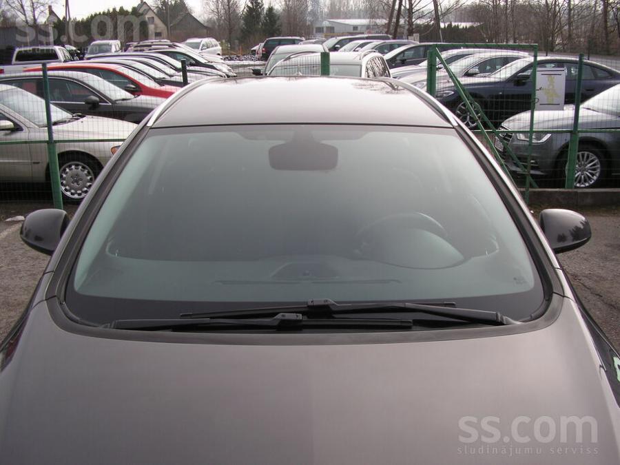 Grey Opel Astra 2014 in Riga, with an engine capacity of 1.70 L and mileage of 231 thousand km for 5850 €, photo 13 on AUTOMOTO.COM.LV