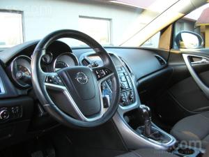Grey Opel Astra 2014 in Riga, with an engine capacity of 1.70 L and mileage of 231 thousand km for 5850 €, photo 17 on AUTOMOTO.COM.LV