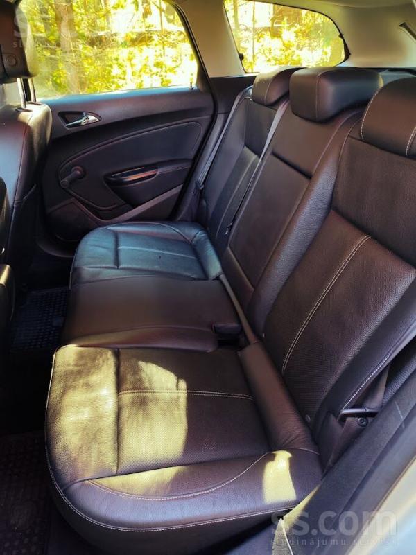Grey Opel Astra 2014 in Daugavpils, with an engine capacity of 1.60 L and mileage of 217 thousand km for 5800 €, photo 7 on AUTOMOTO.COM.LV