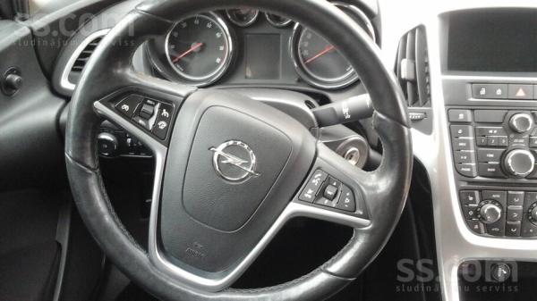 Grey Opel Astra 2014 in Ogre, with an engine capacity of 1.60 L and mileage of 172 thousand km for 4950 €, photo 8 on AUTOMOTO.COM.LV