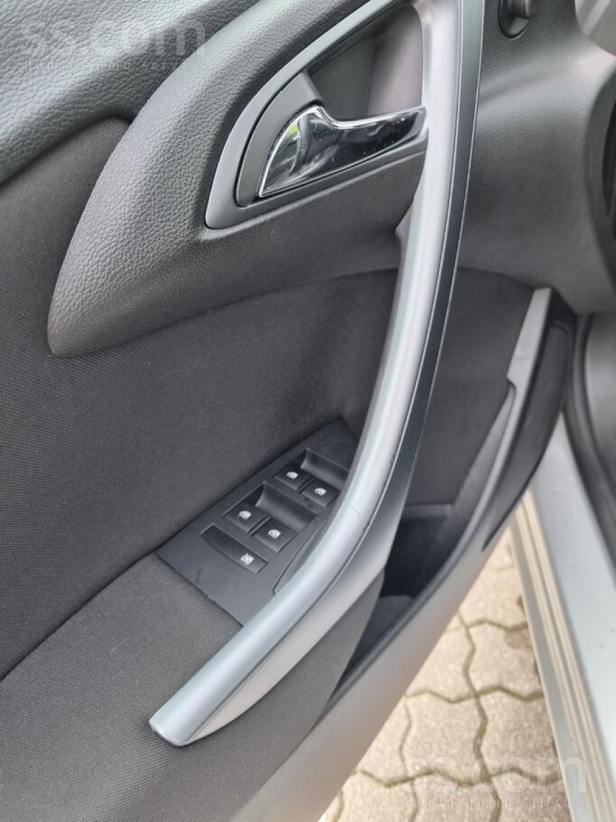 Pelēks Opel Astra 2014 Rīga, ar dzinēja tilpumu 1.60 L un nobraukumu 316 tūkst. km par 3890 €, foto 10 vietnē AUTOMOTO.COM.LV