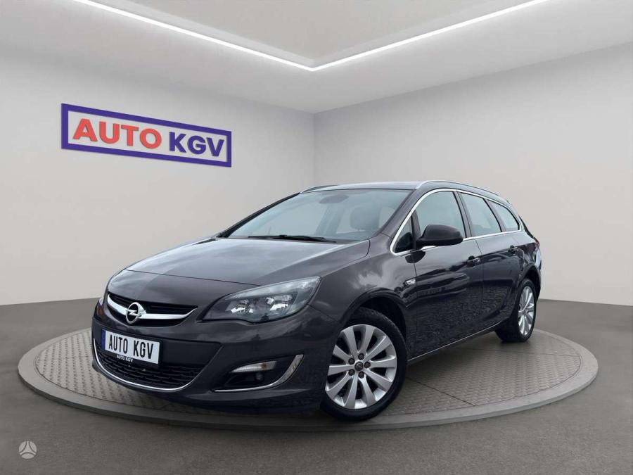 Grey Opel Astra 2014 in Kaunas, with an engine capacity of 1.40 L and mileage of 249 thousand km for 4499 €, photo 1 on AUTOMOTO.COM.LV