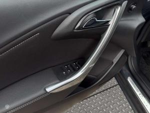 Grey Opel Astra 2014 in Kaunas, with an engine capacity of 1.40 L and mileage of 249 thousand km for 4499 €, photo 14 on AUTOMOTO.COM.LV