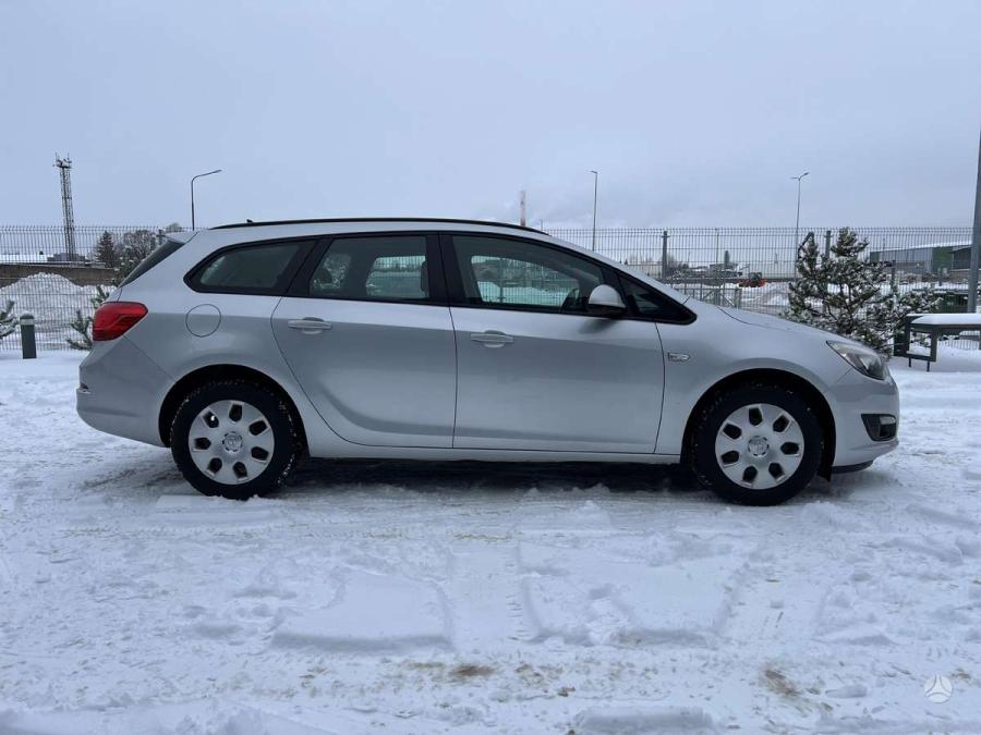 Pelēks Opel Astra 2015 Šauļi, ar dzinēja tilpumu 1.60 L un nobraukumu 338 tūkst. km par 3700 €, foto 5 vietnē AUTOMOTO.COM.LV
