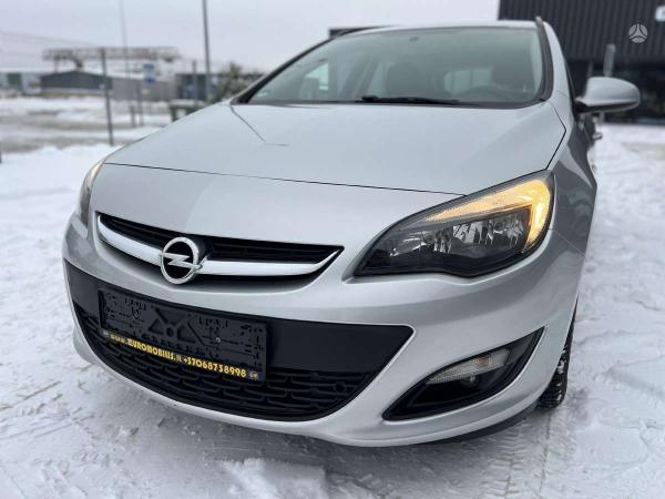 Grey Opel Astra 2015 in Siauliai, with an engine capacity of 1.60 L and mileage of 338 thousand km for 3700 €, photo 11 on AUTOMOTO.COM.LV