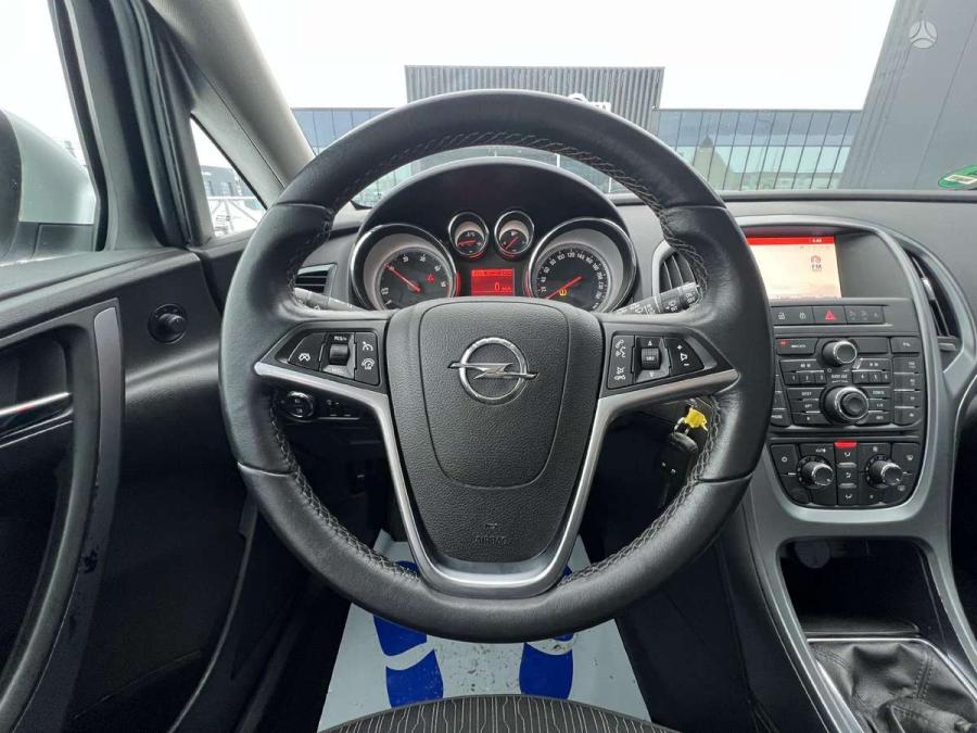 Pelēks Opel Astra 2015 Šauļi, ar dzinēja tilpumu 1.60 L un nobraukumu 338 tūkst. km par 3700 €, foto 15 vietnē AUTOMOTO.COM.LV
