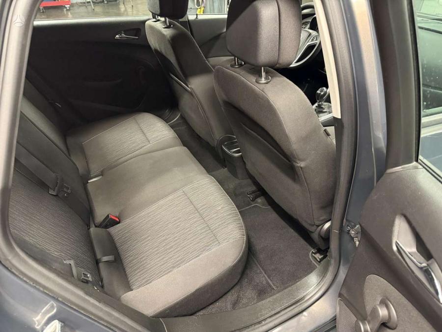 Pelēks Opel Astra 2015 Kauņa, ar dzinēja tilpumu 1.60 L un nobraukumu 174 tūkst. km par 3800 €, foto 14 vietnē AUTOMOTO.COM.LV