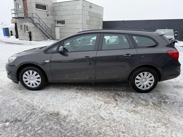 Grey Opel Astra 2015 in Kaunas, with an engine capacity of 1.60 L and mileage of 174 thousand km for 3700 €, photo 4 on AUTOMOTO.COM.LV