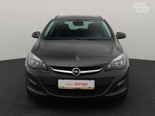 Grey Opel Astra 2015 in Vilnius, with an engine capacity of 1.40 L and mileage of 225 thousand km for 5299 €, photo 3 on AUTOMOTO.COM.LV