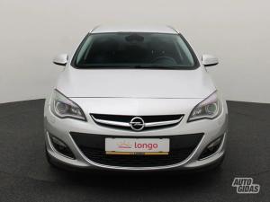 Grey Opel Astra 2015 in Vilnius, with an engine capacity of 1.40 L and mileage of 175 thousand km for 6499 €, photo 4 on AUTOMOTO.COM.LV