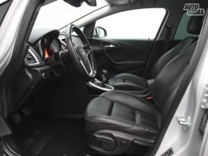 Grey Opel Astra 2015 in Vilnius, with an engine capacity of 1.40 L and mileage of 175 thousand km for 6499 €, photo 5 on AUTOMOTO.COM.LV