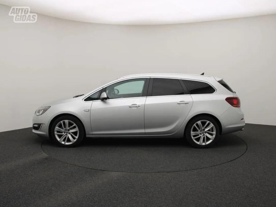Grey Opel Astra 2015 in Vilnius, with an engine capacity of 1.40 L and mileage of 175 thousand km for 6499 €, photo 7 on AUTOMOTO.COM.LV