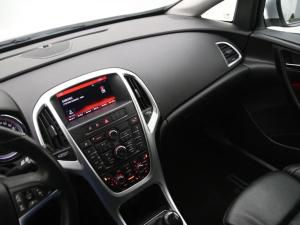 Grey Opel Astra 2015 in Vilnius, with an engine capacity of 1.40 L and mileage of 175 thousand km for 6499 €, photo 22 on AUTOMOTO.COM.LV