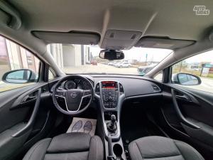 Grey Opel Astra 2015 in Vilnius, with an engine capacity of 1.60 L and mileage of 256 thousand km for 4999 €, photo 12 on AUTOMOTO.COM.LV