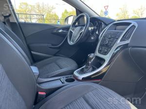 Pelēks Opel Astra 2015 Valmiera, ar dzinēja tilpumu 1.40 L un nobraukumu 0 tūkst. km par 5900 €, foto 8 vietnē AUTOMOTO.COM.LV