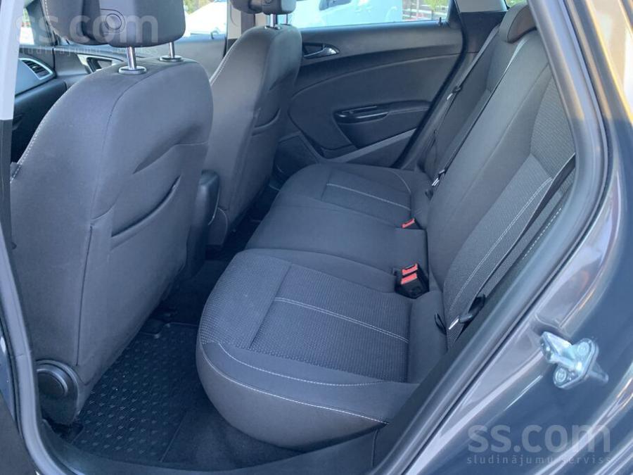 Pelēks Opel Astra 2015 Ogre, ar dzinēja tilpumu 1.60 L un nobraukumu 233 tūkst. km par 5350 €, foto 12 vietnē AUTOMOTO.COM.LV
