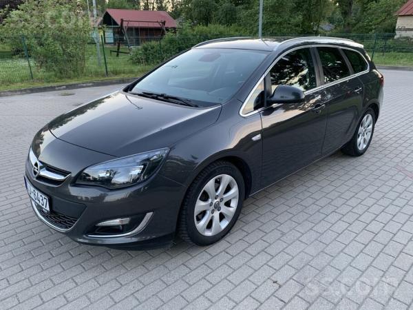 Серый Опель Астра 2015 в Огре, объемом двигателя 1.60 л и пробегом 233 тыс. км за 5250 €, фото 1 на AUTOMOTO.COM.LV