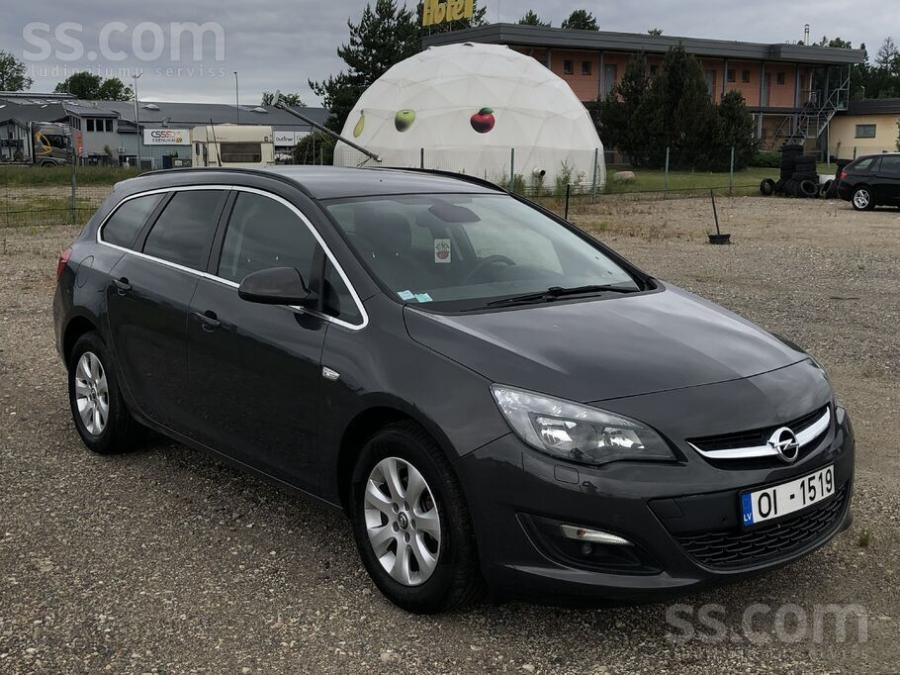 Grey Opel Astra 2015 in Cesis, with an engine capacity of 1.60 L and mileage of 0 thousand km for 4700 €, photo 3 on AUTOMOTO.COM.LV