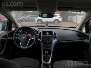 Grey Opel Astra 2015 in Cesis, with an engine capacity of 1.60 L and mileage of 0 thousand km for 4700 €, photo 6 on AUTOMOTO.COM.LV