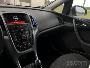 Grey Opel Astra 2015 in Cesis, with an engine capacity of 1.60 L and mileage of 0 thousand km for 4700 €, photo 9 on AUTOMOTO.COM.LV