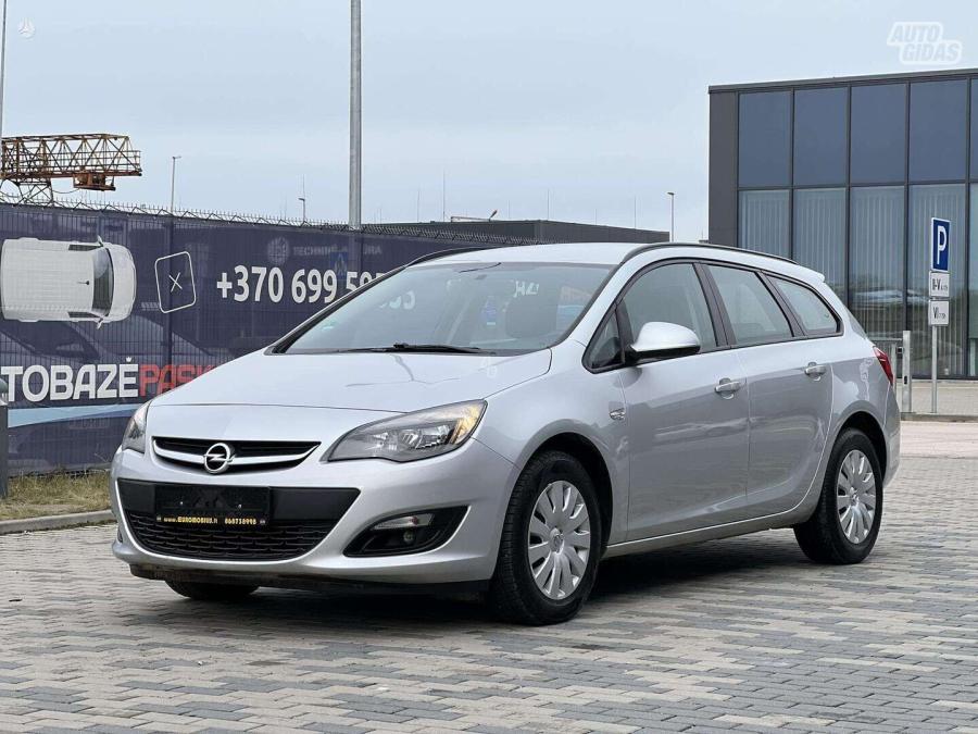 Grey Opel Astra 2015 in Siauliai, with an engine capacity of 1.60 L and mileage of 338 thousand km for 3700 €, photo 1 on AUTOMOTO.COM.LV
