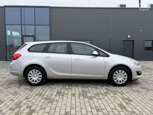 Pelēks Opel Astra 2015 Šauļi, ar dzinēja tilpumu 1.60 L un nobraukumu 338 tūkst. km par 3700 €, foto 4 vietnē AUTOMOTO.COM.LV