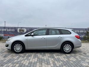 Grey Opel Astra 2015 in Siauliai, with an engine capacity of 1.60 L and mileage of 338 thousand km for 3700 €, photo 6 on AUTOMOTO.COM.LV