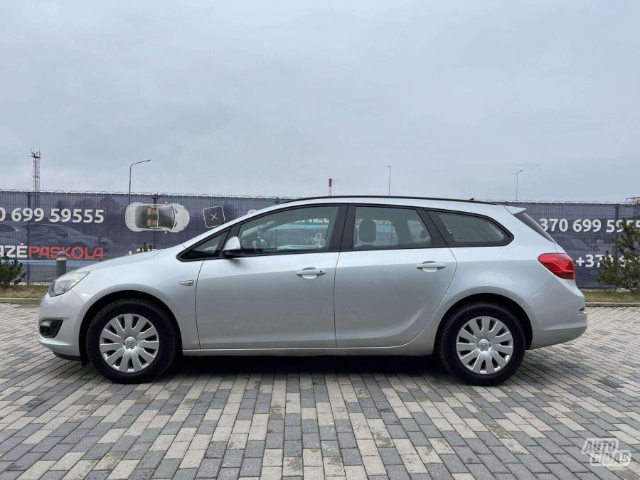 Grey Opel Astra 2015 in Siauliai, with an engine capacity of 1.60 L and mileage of 338 thousand km for 3700 €, photo 6 on AUTOMOTO.COM.LV