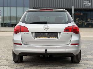 Grey Opel Astra 2015 in Siauliai, with an engine capacity of 1.60 L and mileage of 338 thousand km for 3700 €, photo 7 on AUTOMOTO.COM.LV