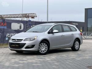 Grey Opel Astra 2015 in Siauliai, with an engine capacity of 1.60 L and mileage of 338 thousand km for 3700 €, photo 13 on AUTOMOTO.COM.LV