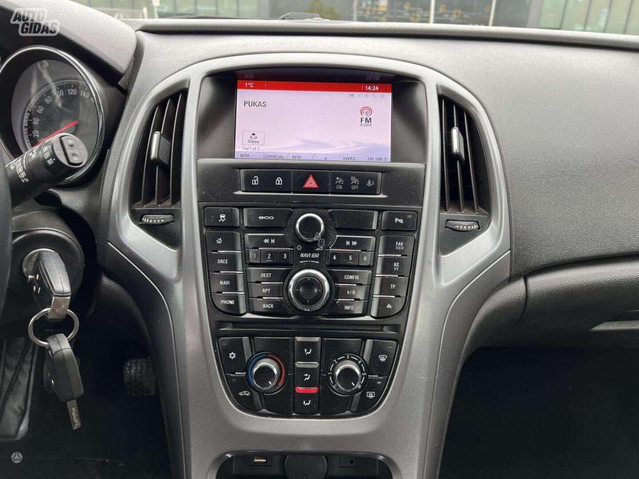 Grey Opel Astra 2015 in Siauliai, with an engine capacity of 1.60 L and mileage of 338 thousand km for 3700 €, photo 17 on AUTOMOTO.COM.LV