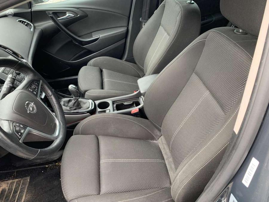 Pelēks Opel Astra 2015 Utena, ar dzinēja tilpumu 1.60 L un nobraukumu 139 tūkst. km par 3599 €, foto 7 vietnē AUTOMOTO.COM.LV