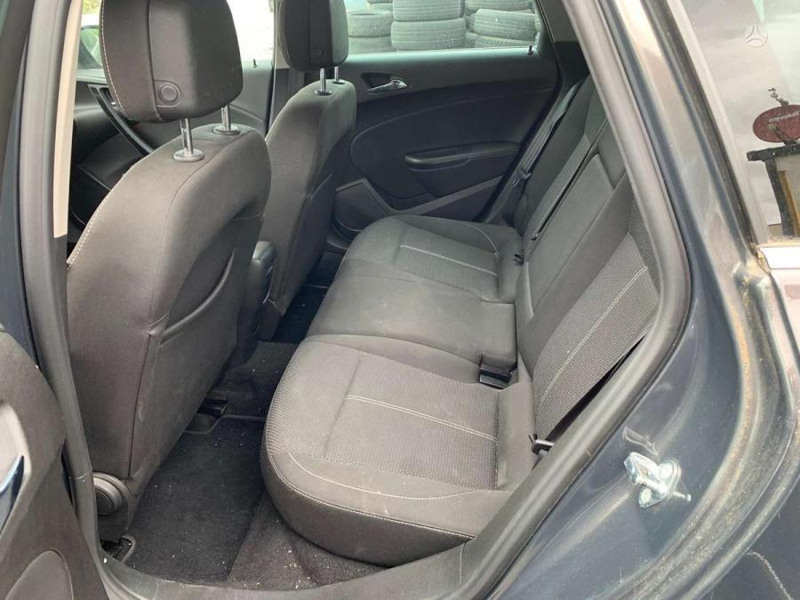 Pelēks Opel Astra 2015 Utena, ar dzinēja tilpumu 1.60 L un nobraukumu 139 tūkst. km par 3599 €, foto 8 vietnē AUTOMOTO.COM.LV