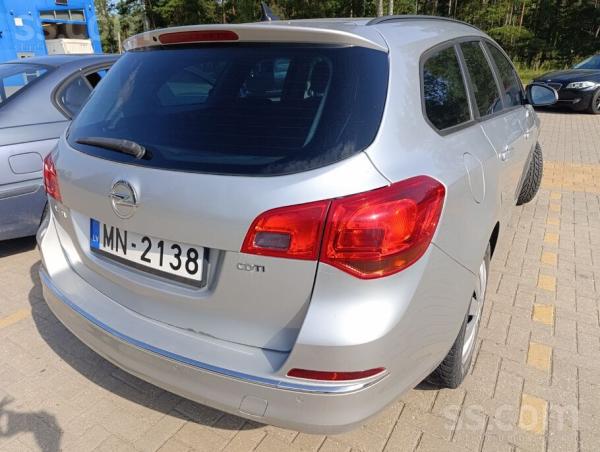 Pelēks Opel Astra 2015 Rīga, ar dzinēja tilpumu 1.60 L un nobraukumu 240 tūkst. km par 3300 €, foto 4 vietnē AUTOMOTO.COM.LV