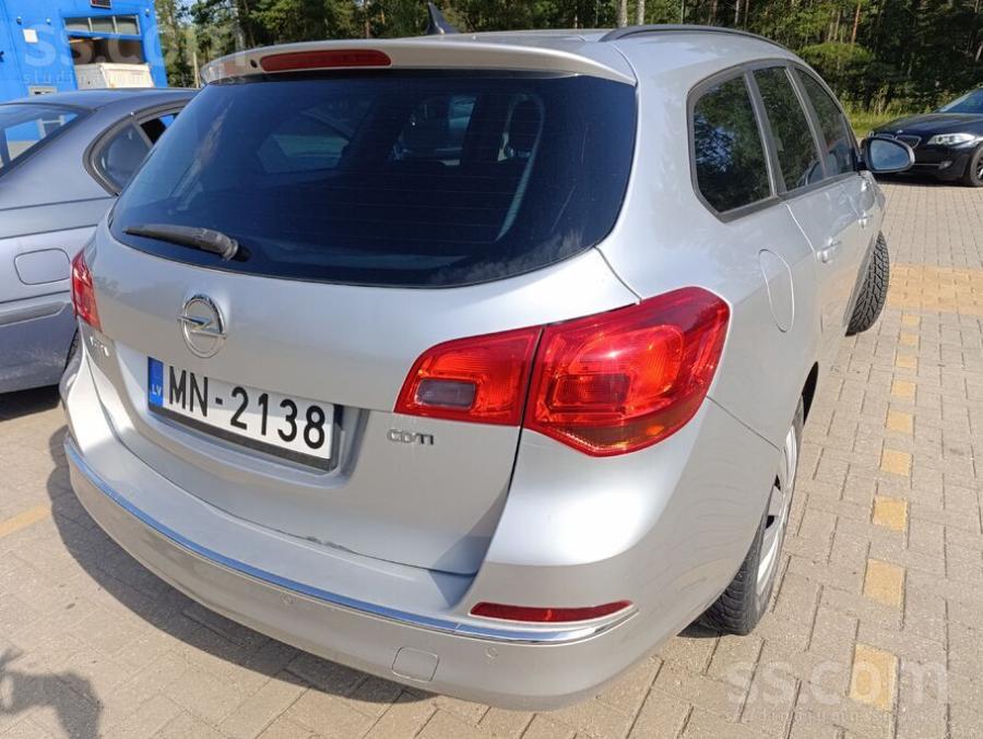 Pelēks Opel Astra 2015 Rīga, ar dzinēja tilpumu 1.60 L un nobraukumu 240 tūkst. km par 3300 €, foto 5 vietnē AUTOMOTO.COM.LV