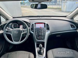 Grey Opel Astra 2015 in Tallinn, with an engine capacity of 1.70 L and mileage of 190 thousand km for 4490 €, photo 8 on AUTOMOTO.COM.LV