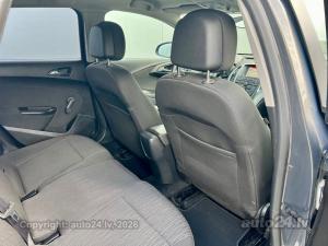 Grey Opel Astra 2015 in Tallinn, with an engine capacity of 1.70 L and mileage of 190 thousand km for 4490 €, photo 16 on AUTOMOTO.COM.LV