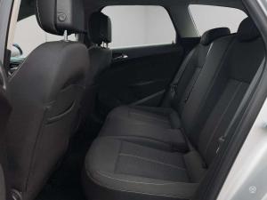 Grey Opel Astra 2015 in Vilnius, with an engine capacity of 1.60 L and mileage of 196 thousand km for 5999 €, photo 12 on AUTOMOTO.COM.LV
