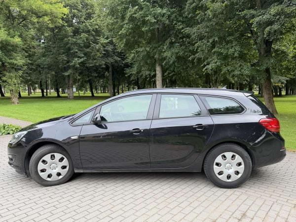 Серый Опель Астра 2015 в Кретинга, объемом двигателя 1.60 л и пробегом 259 тыс. км за 3800 €, фото 2 на AUTOMOTO.COM.LV
