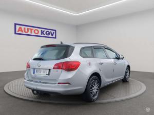 Grey Opel Astra 2015 in Vilnius, with an engine capacity of 1.60 L and mileage of 196 thousand km for 5999 €, photo 6 on AUTOMOTO.COM.LV