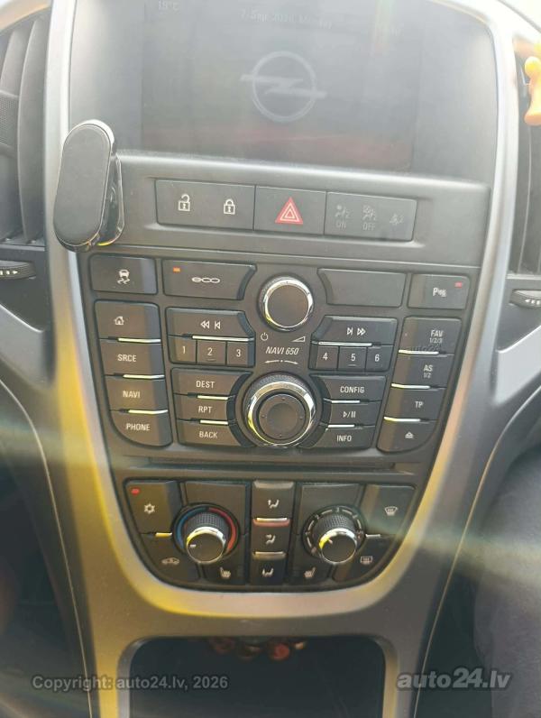 Pelēks Opel Astra 2015 Tallina, ar dzinēja tilpumu 1.60 L un nobraukumu 288 tūkst. km par 4000 €, foto 5 vietnē AUTOMOTO.COM.LV