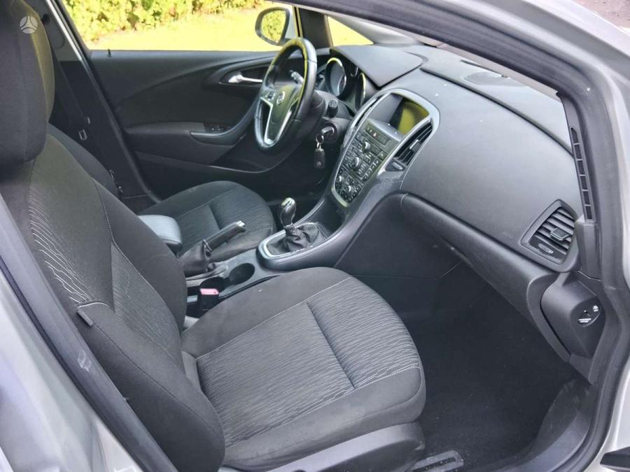 Pelēks Opel Astra 2015 Kauņa, ar dzinēja tilpumu 1.36 L un nobraukumu 154 tūkst. km par 2950 €, foto 8 vietnē AUTOMOTO.COM.LV
