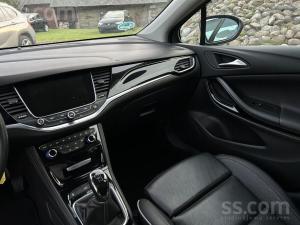 Grey Opel Astra 2016 in Liepaja, with an engine capacity of 1.60 L and mileage of 229 thousand km for 3450 €, photo 5 on AUTOMOTO.COM.LV
